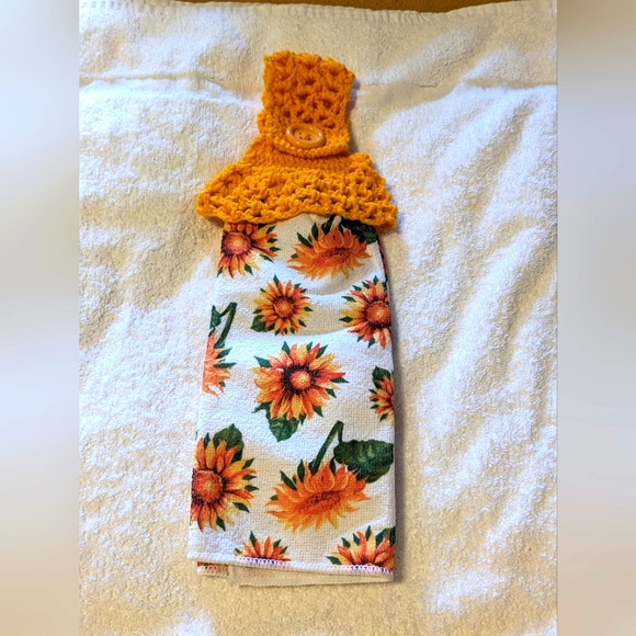 Handmade | Kitchen | Sunflower Kitchen Towel Topper | Poshmark